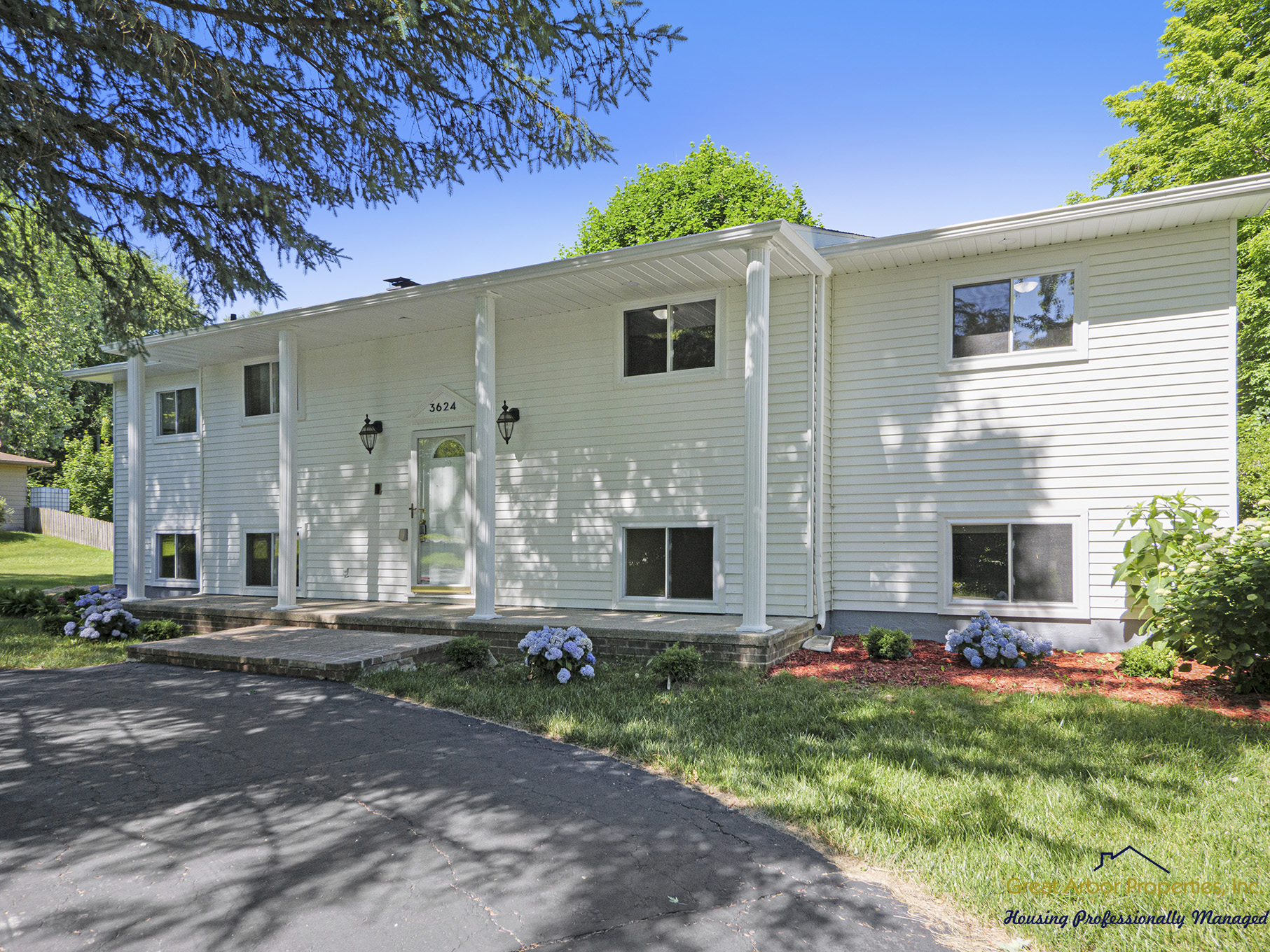 Home [arborproperties.managebuilding.com]